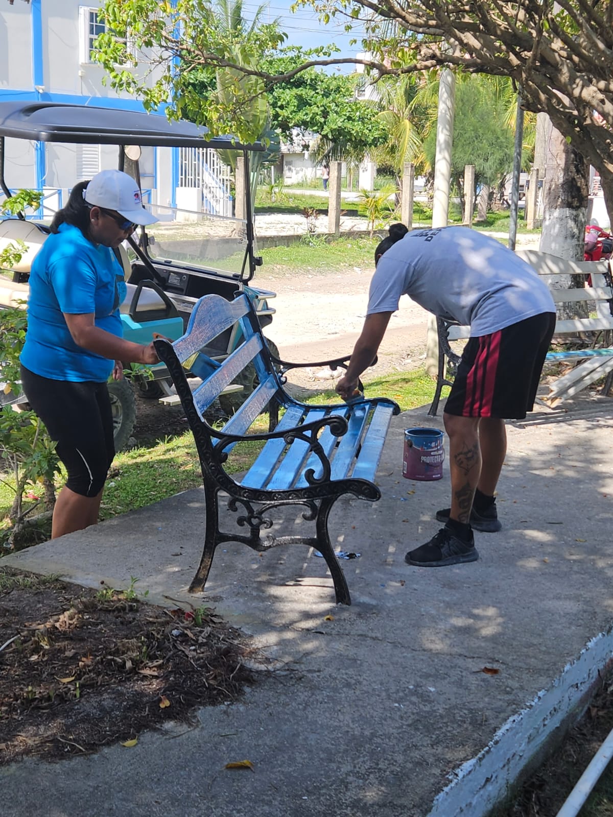 San Pedro Female Police Officers Beautify Flamboyant Park - The San ...